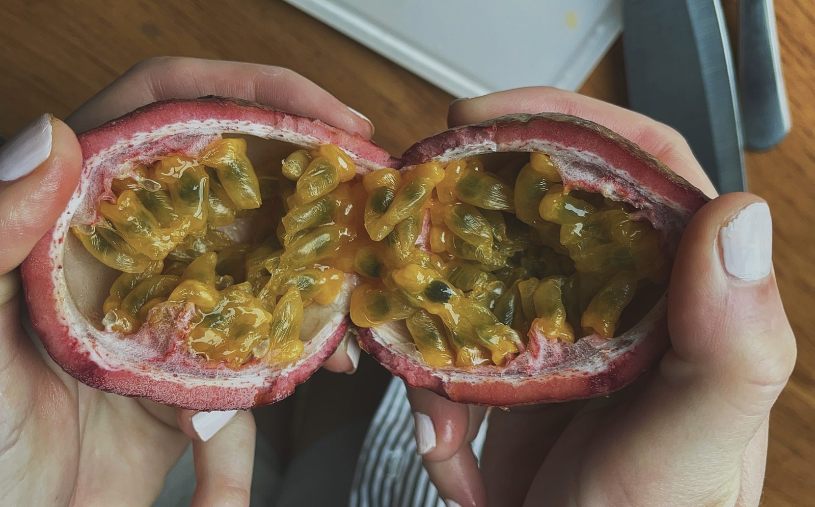 Passion Fruit Syrup Recipe (using fresh or frozen pulp) - VERY GOOD DRINKS